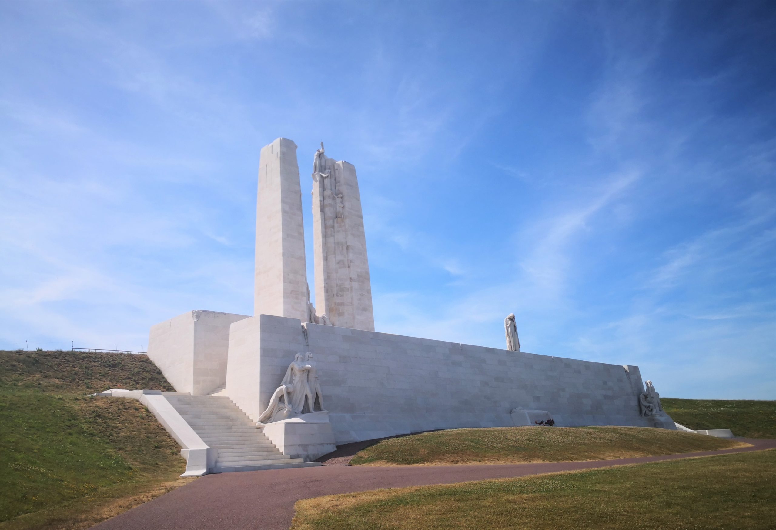 WW1 Canadians in Vimy Ridge 1917 (PRIVATE TOUR) - Adrian Roads